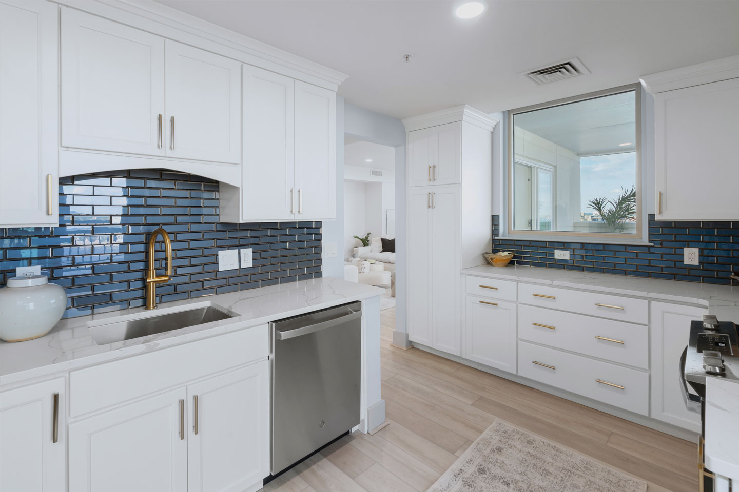 Philadelphia Luxury Condos for Sale | Residences at Dockside Features