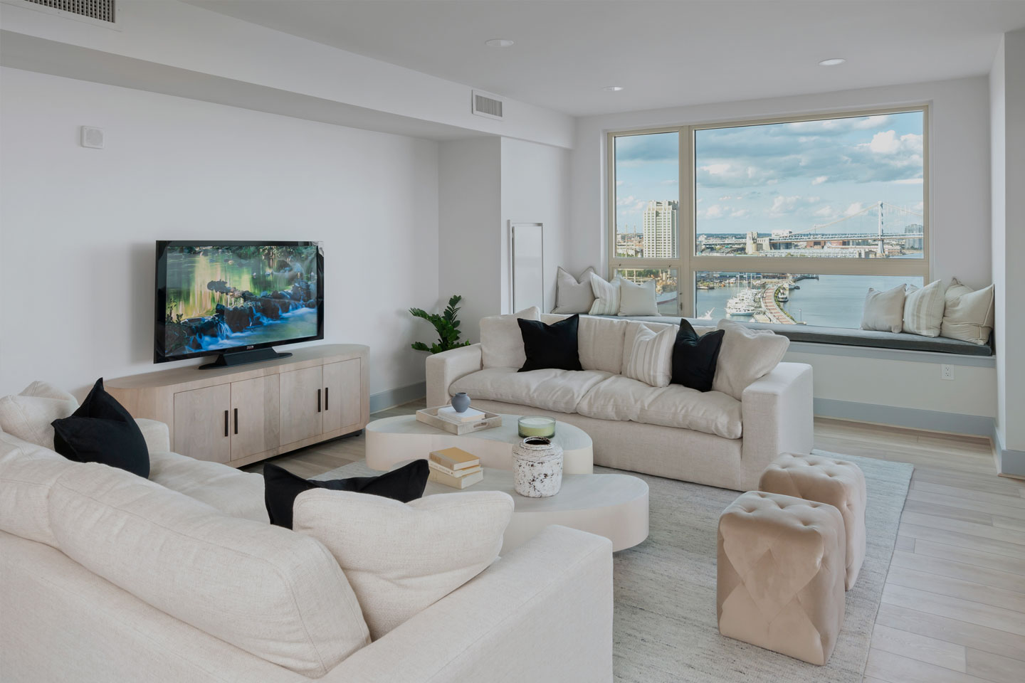 Quick Move-In Homes in Philadelphia, PA | Residences at Dockside